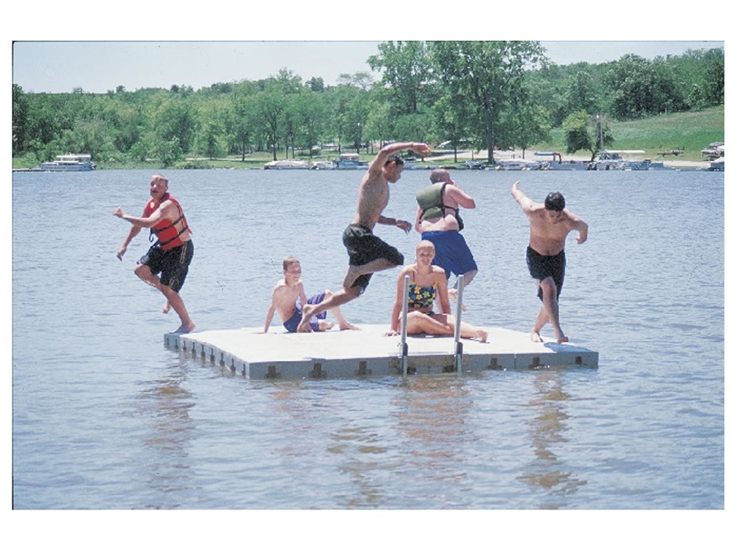 Eco-Friendly Solar-Powered Aerating Fountains - Pond Aeration